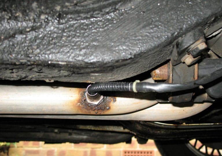 Tips for Removing Stuck O2 Sensors in Any Vehicle - Automotive How To ...
